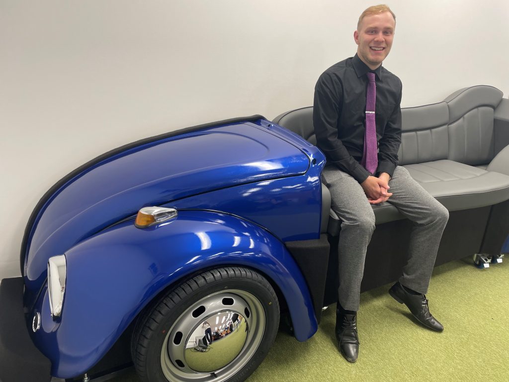 INTRODUCING... Jordan Thomas - AIB Insurance